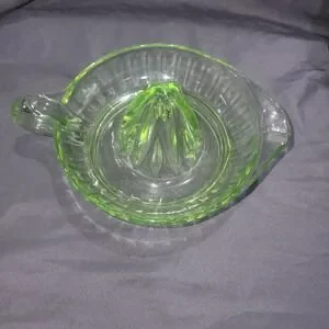 Unmarked | Dining | Vintage 93s Green Uranium Vaseline Glass 6 Juicer ...